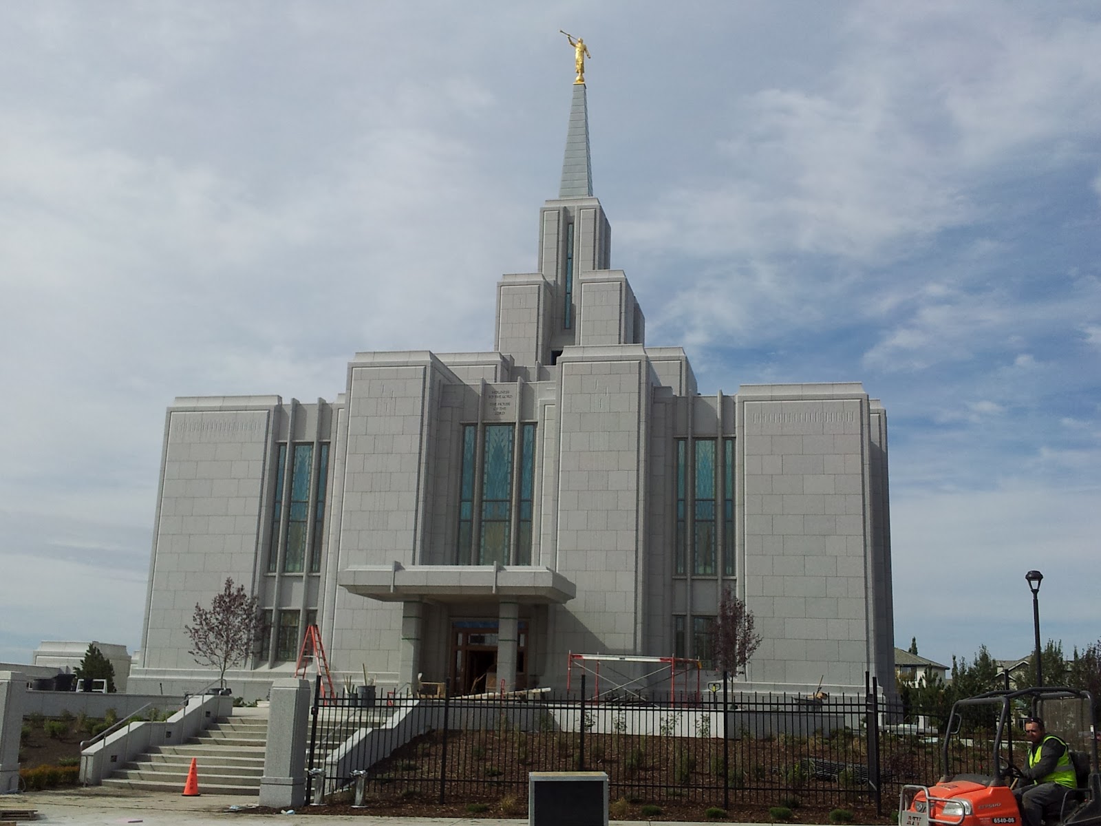 Kiddles 'N Bits: Calgary LDS Temple - 17 September 2012